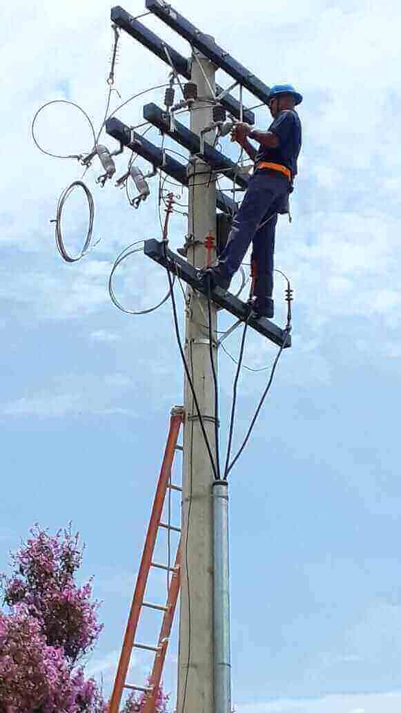 Instalação de Poste Padrão Elektro
